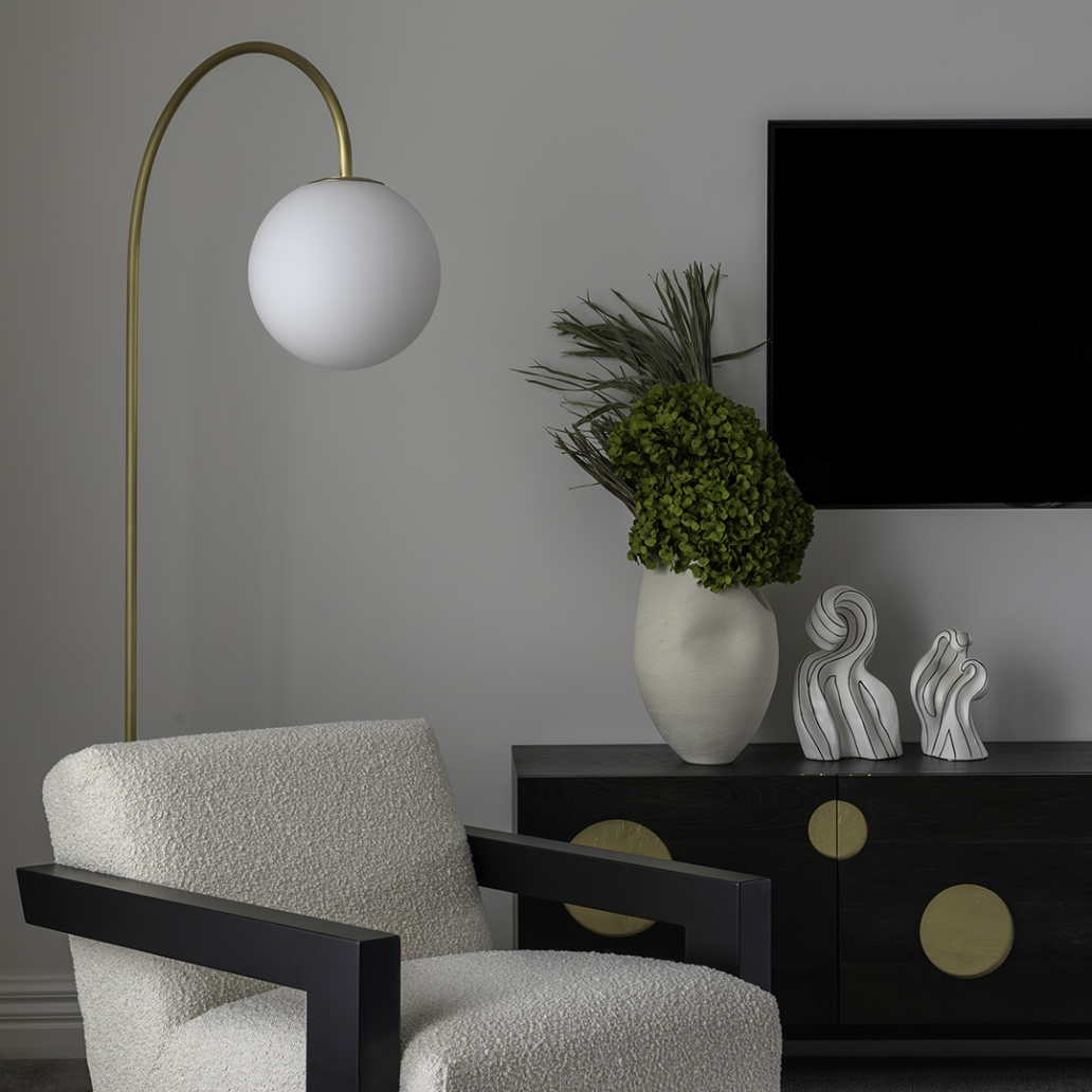 Morph Vase Ivory - The Foundry