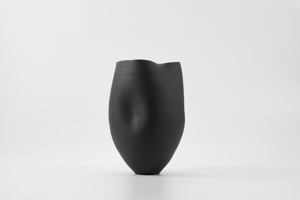 Morph Vase Ebony - The Foundry